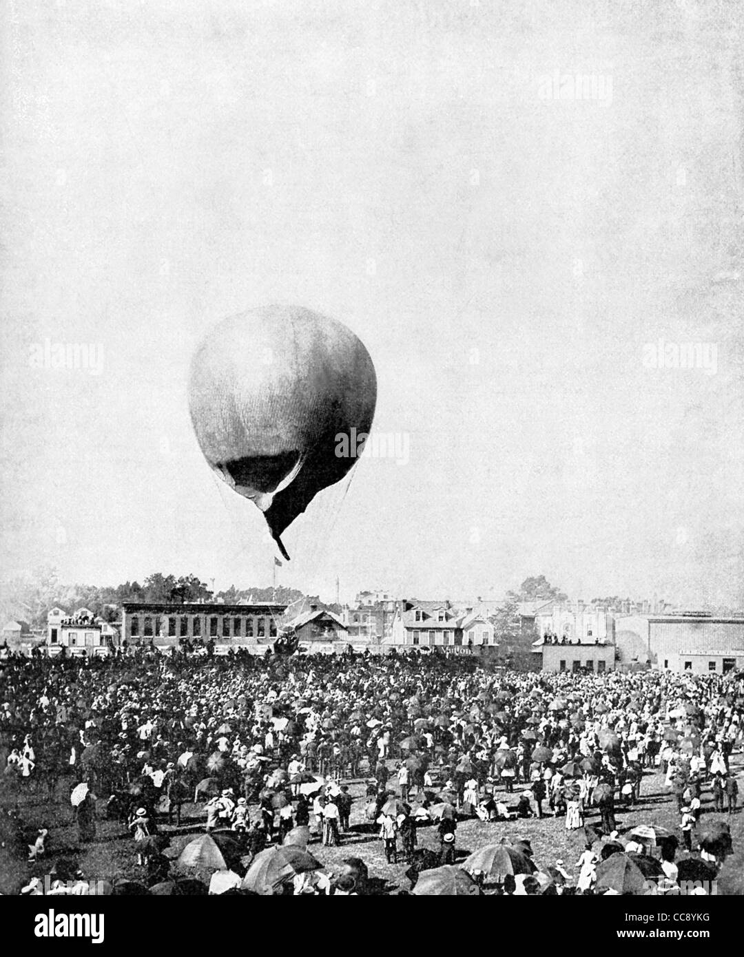 New airship hi-res stock photography and images - Alamy