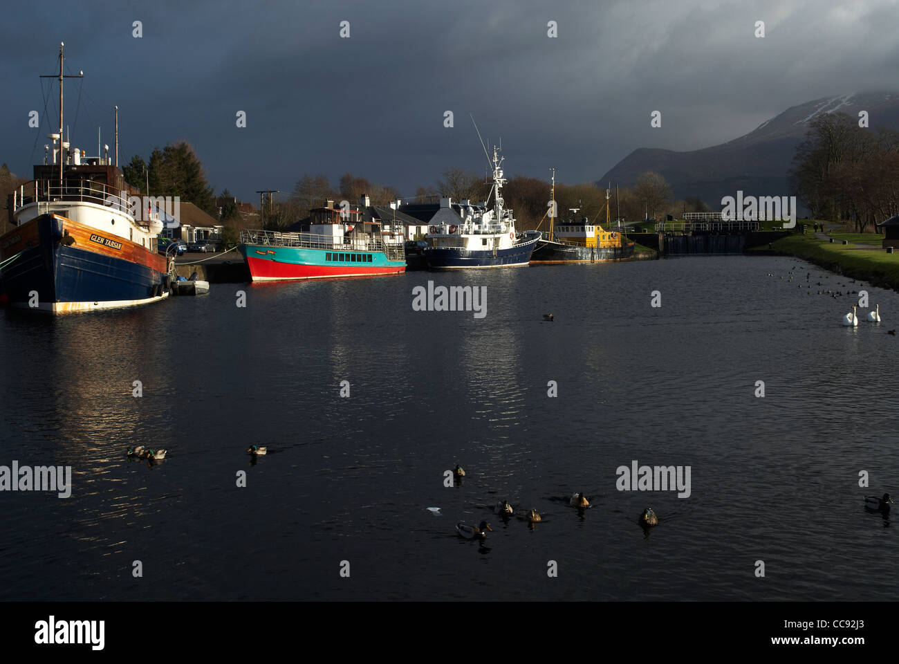Traditional working canal boats hi-res stock photography and images - Alamy