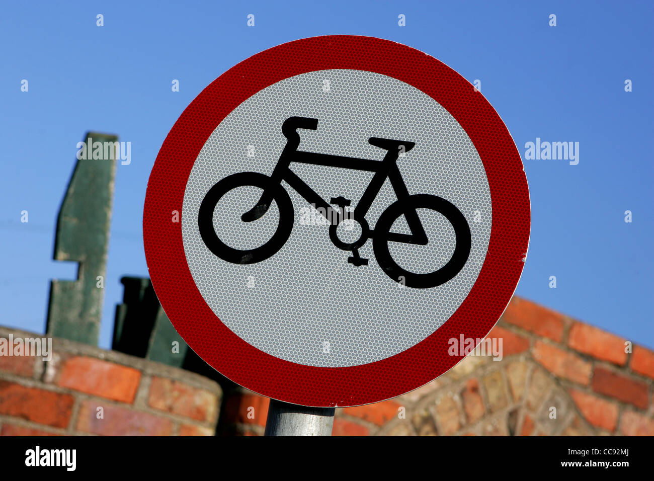 cycle sign, british highway code sign, uk Stock Photo - Alamy