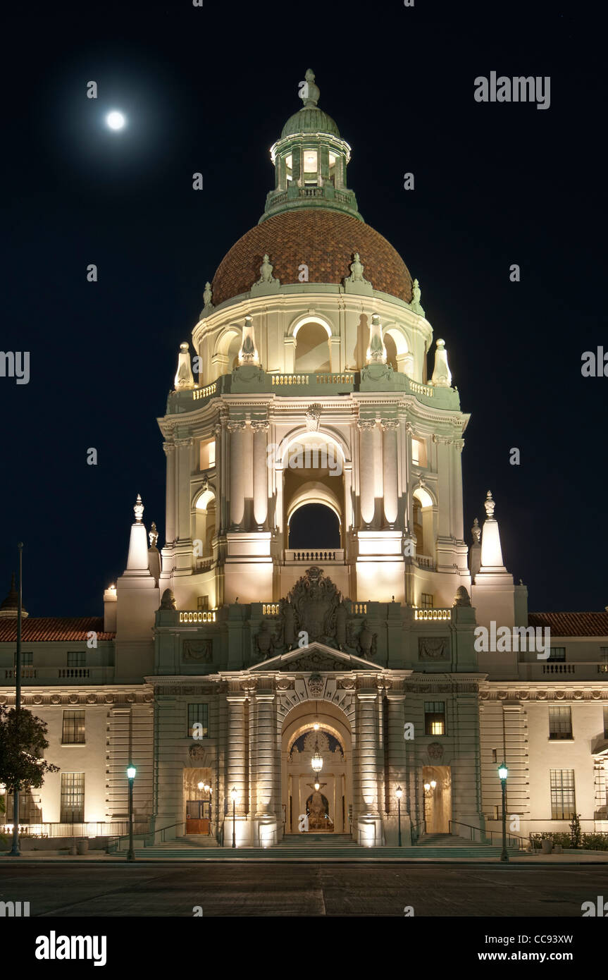 The beautiful Pasadena City Hall Stock Photo - Alamy