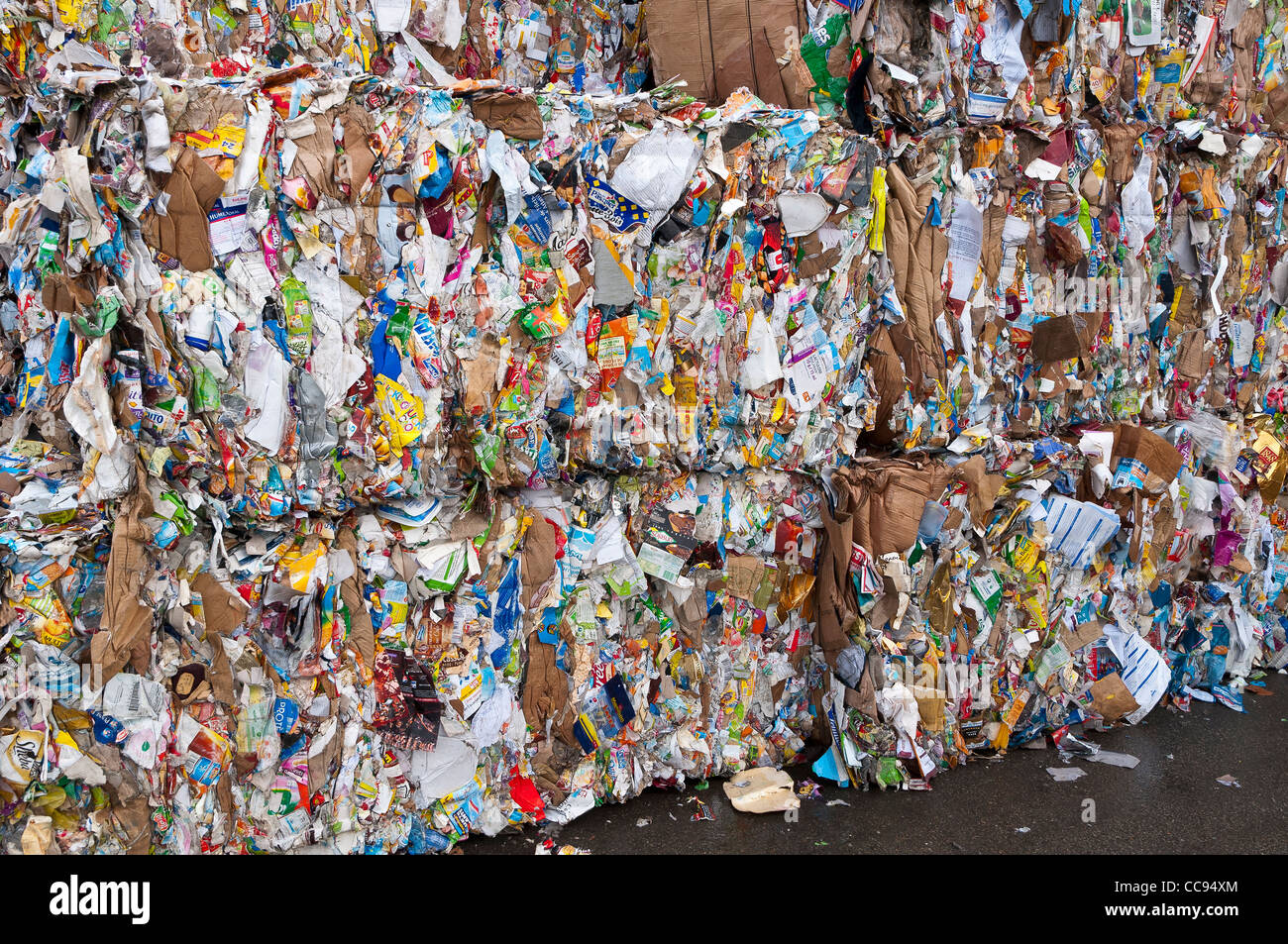 Bales waste paper waste recycling hi-res stock photography and images ...