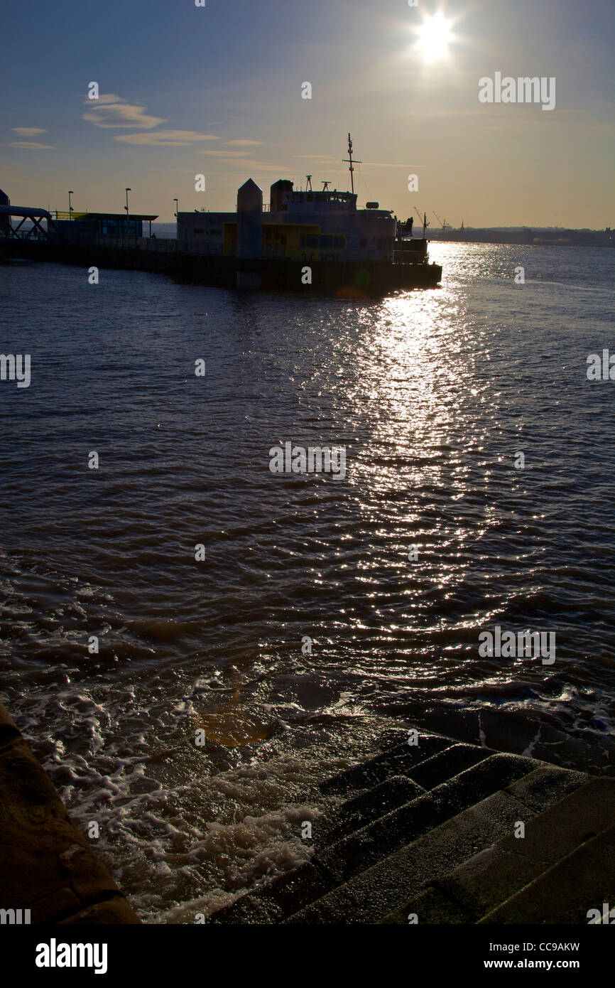 Floating terminal hi-res stock photography and images - Alamy
