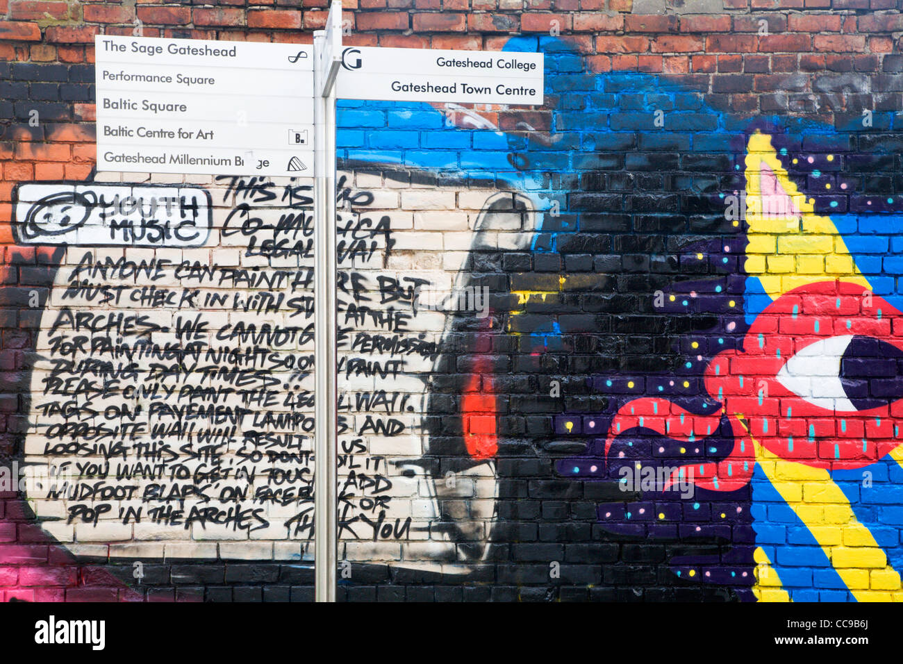 Legal street art hi-res stock photography and images - Alamy