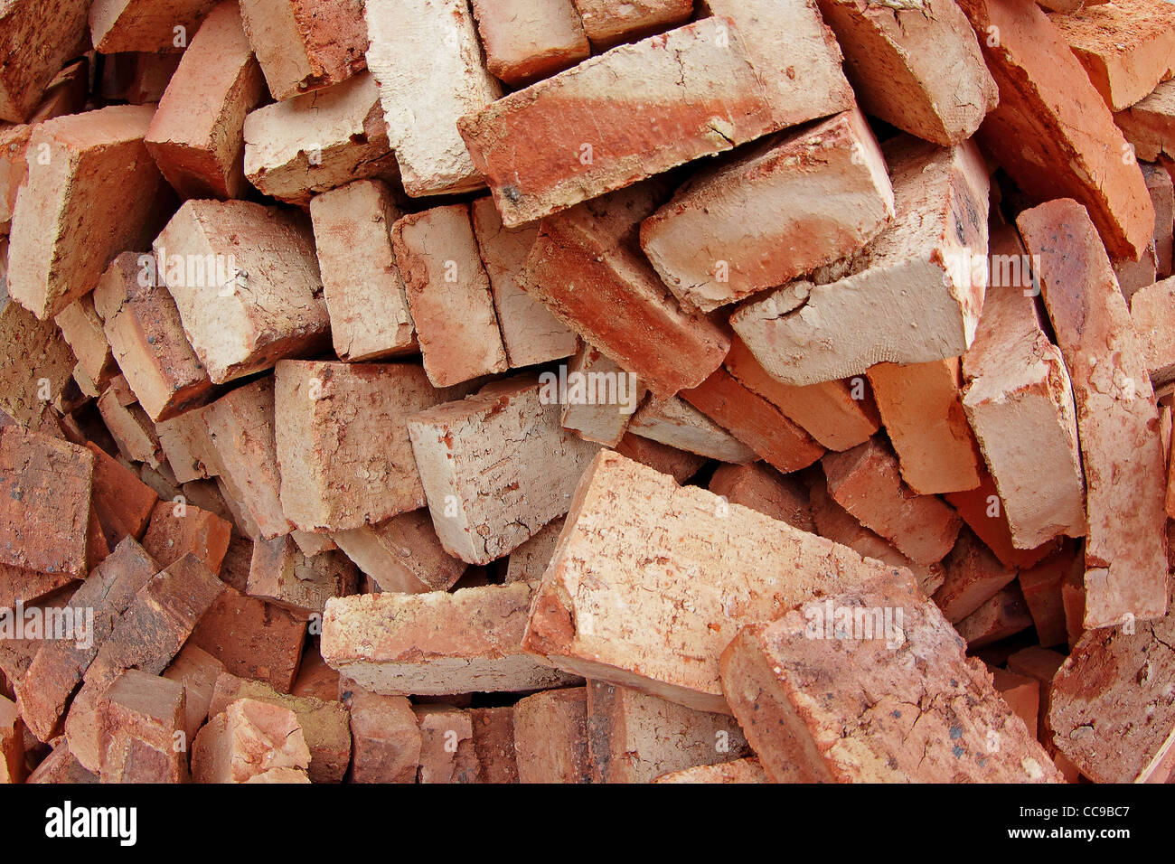 Heap red brick hi-res stock photography and images - Alamy