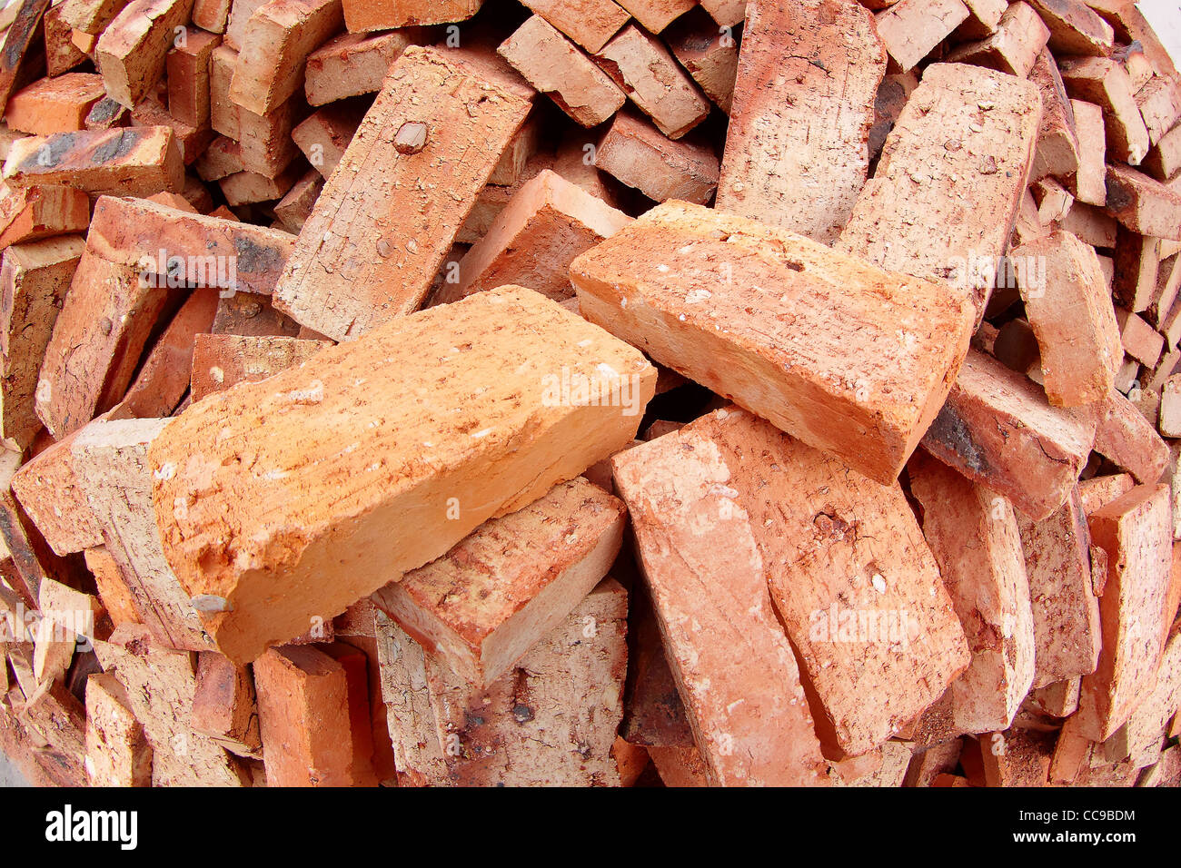 Heap red brick hi-res stock photography and images - Alamy