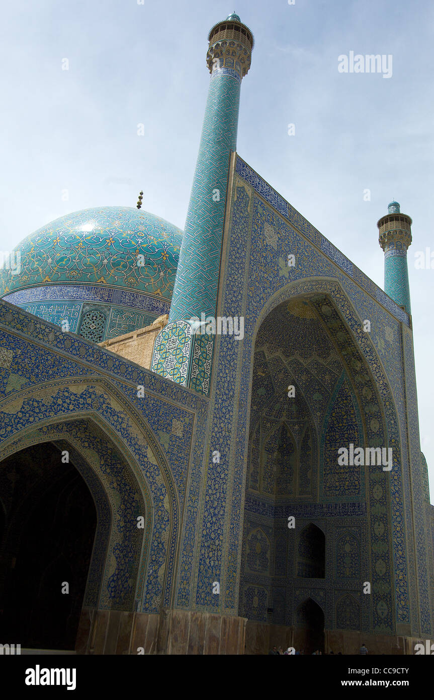 This is the south eivan and the dome of the Imam Mosque in Isfahan ...