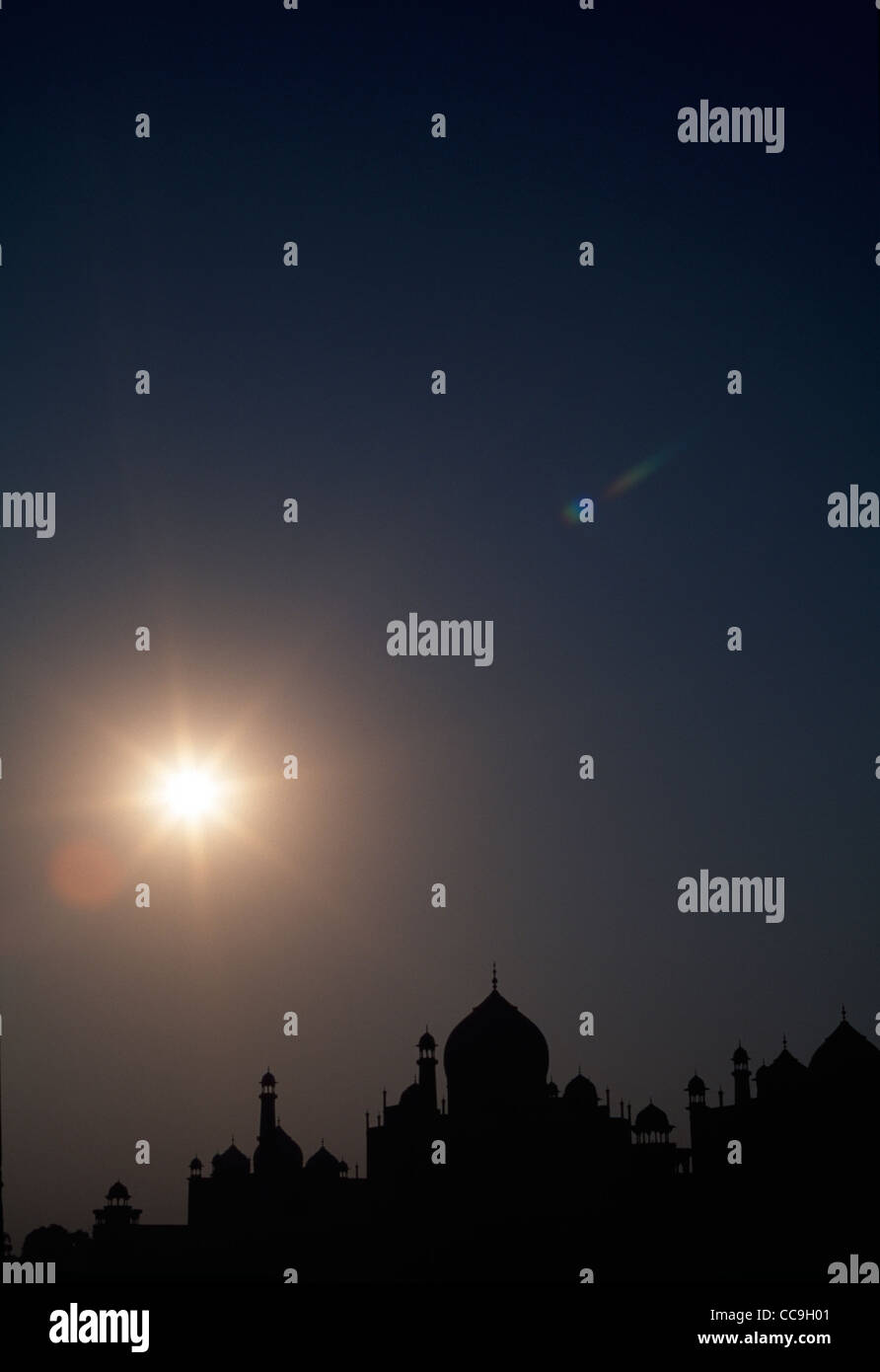 The Taj Mahal is enveloped by a total solar eclipse, October 24, 1995 ...