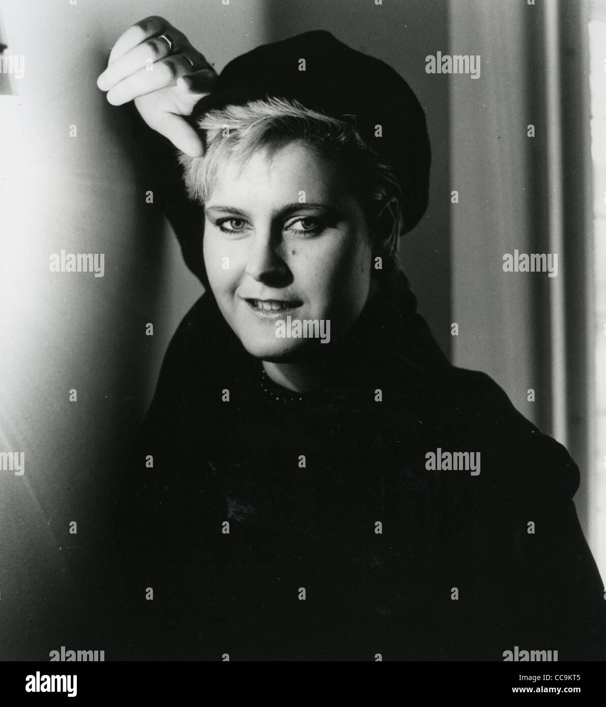 Alison moyet 1984 hi-res stock photography and images - Alamy