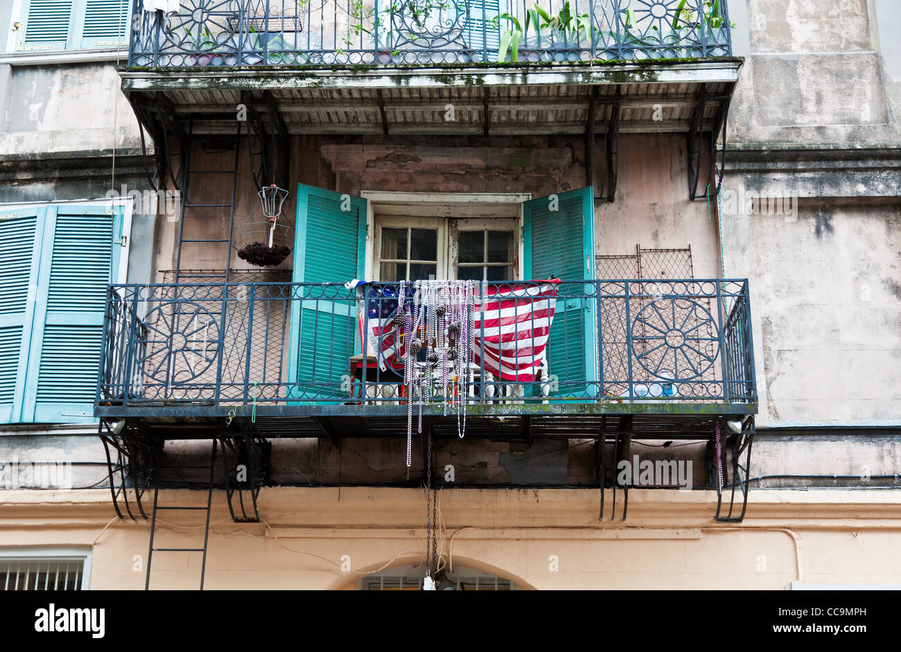 Iron balcony hi-res stock photography and images - Alamy