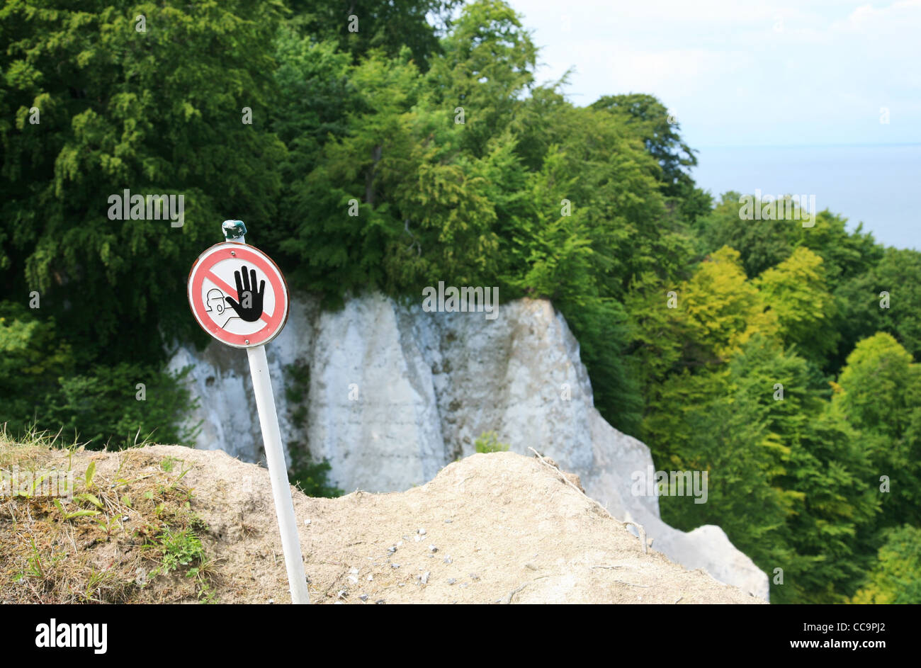 Dangerous sign hi-res stock photography and images - Alamy