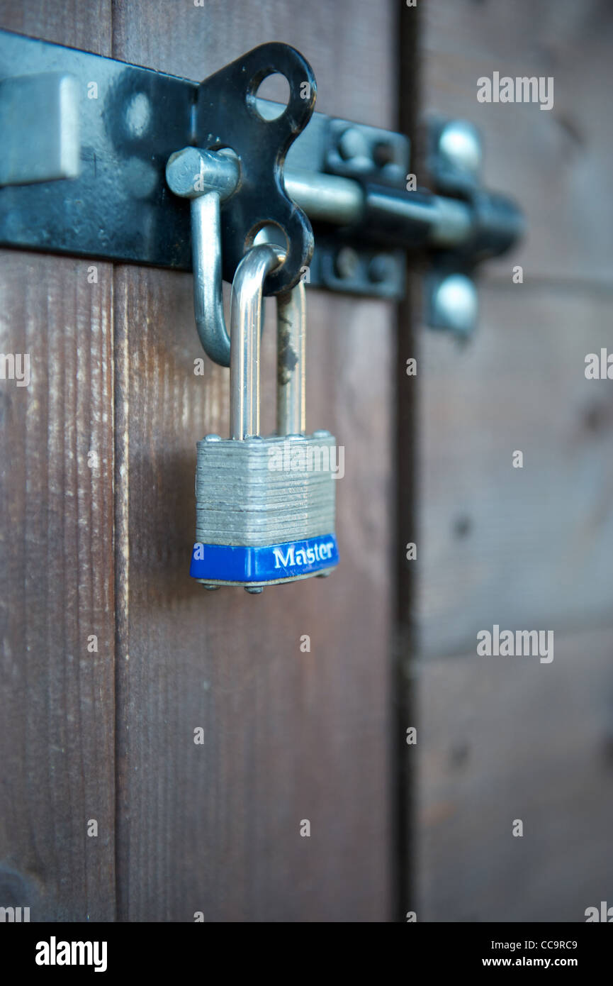 Shed lock hi-res stock photography and images - Alamy