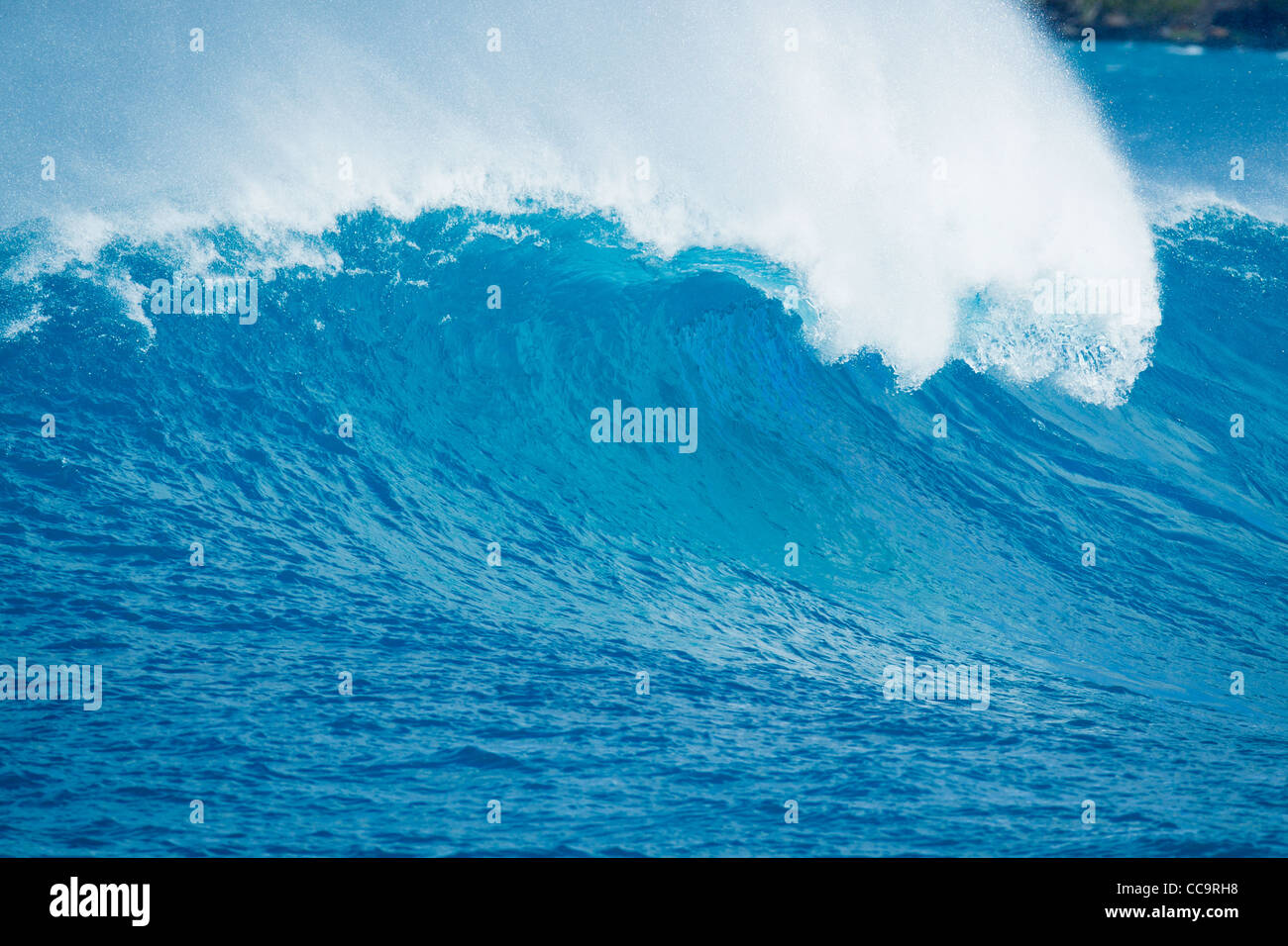 Beautiful Blue Ocean Wave Stock Photo - Alamy