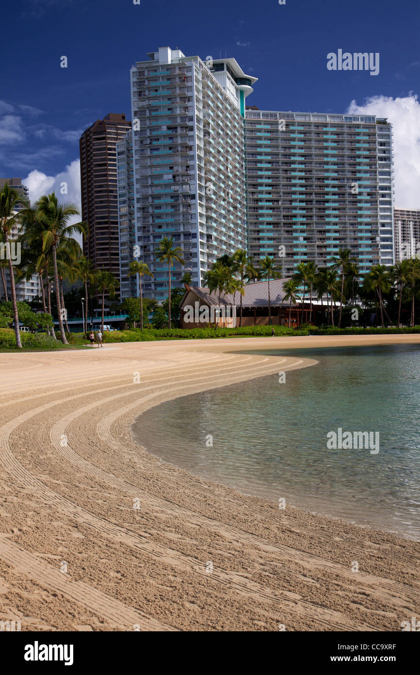 Hilton Hawaiian Village, Waikiki Beach, Honolulu, Hawaii Stock Photo ...