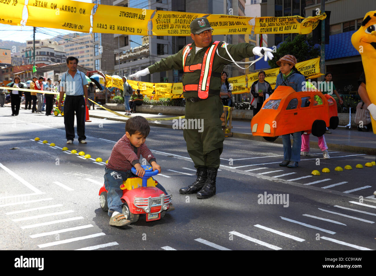 Transport police organise games in street to teach children to respect ...