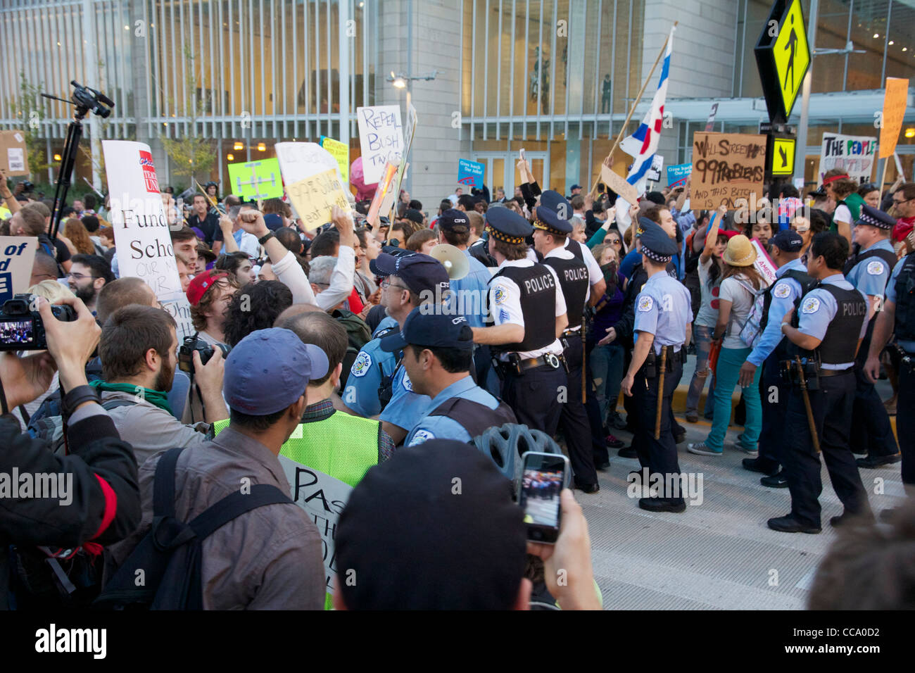 Chicago Police clearing Monroe Street of protesters. Take Back Chicago ...