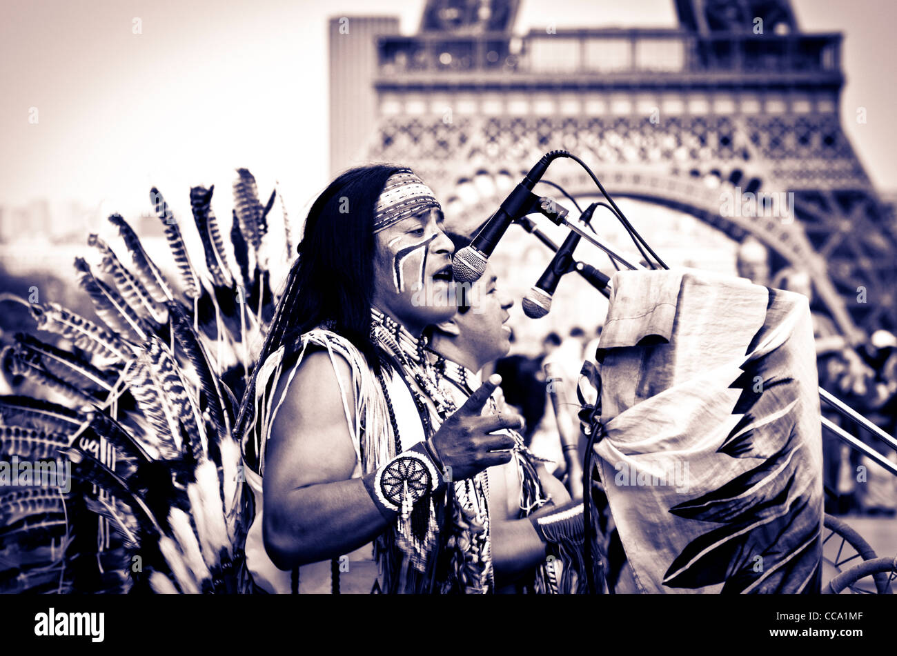 Native American performers at Trocadero Square (Eiffel Tower in ...