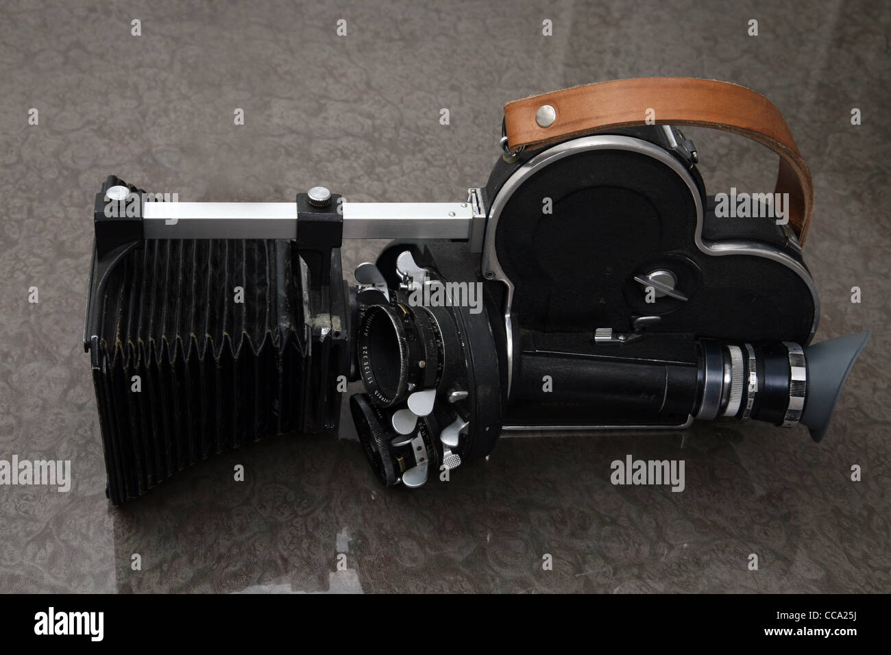 Vintage movie camera Stock Photo - Alamy