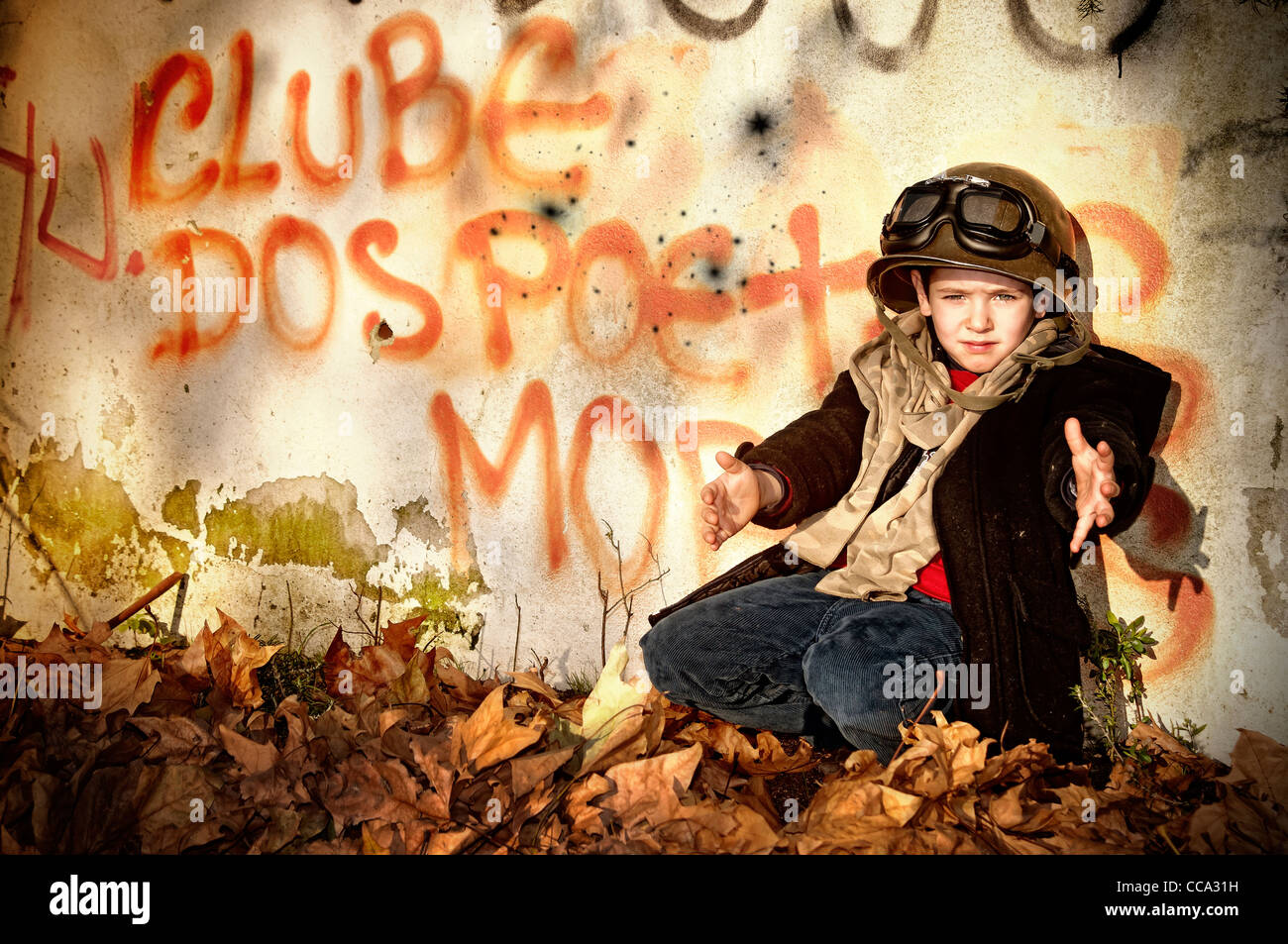 War child crying hi-res stock photography and images - Alamy