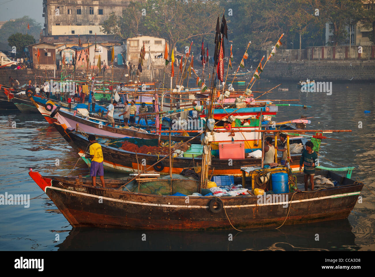 Fishing boats anchored at Sassoon Docks fish market, Mumbai Bombay ...