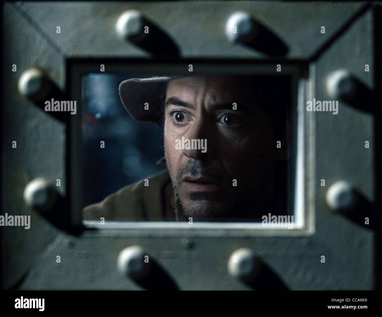 SHERLOCK HOLMES: A GAME OF SHADOWS (2011) ROBERT DOWNEY JR GUY RITCHIE ...