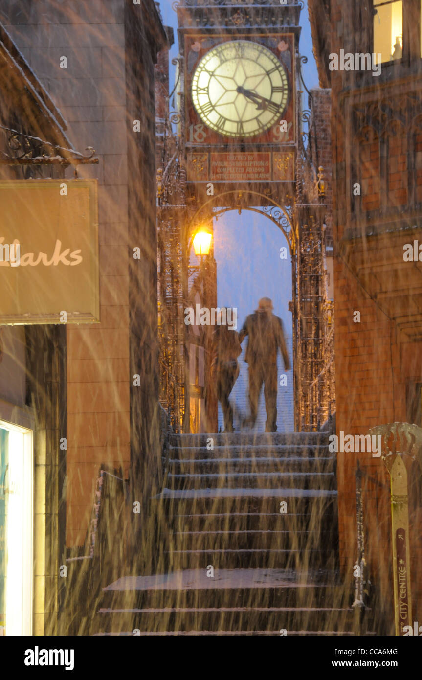 Chester snow clock hi-res stock photography and images - Alamy