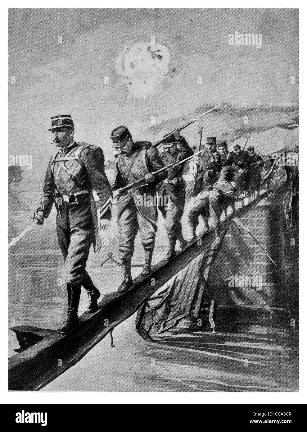 Bridge under fire Black and White Stock Photos & Images - Alamy