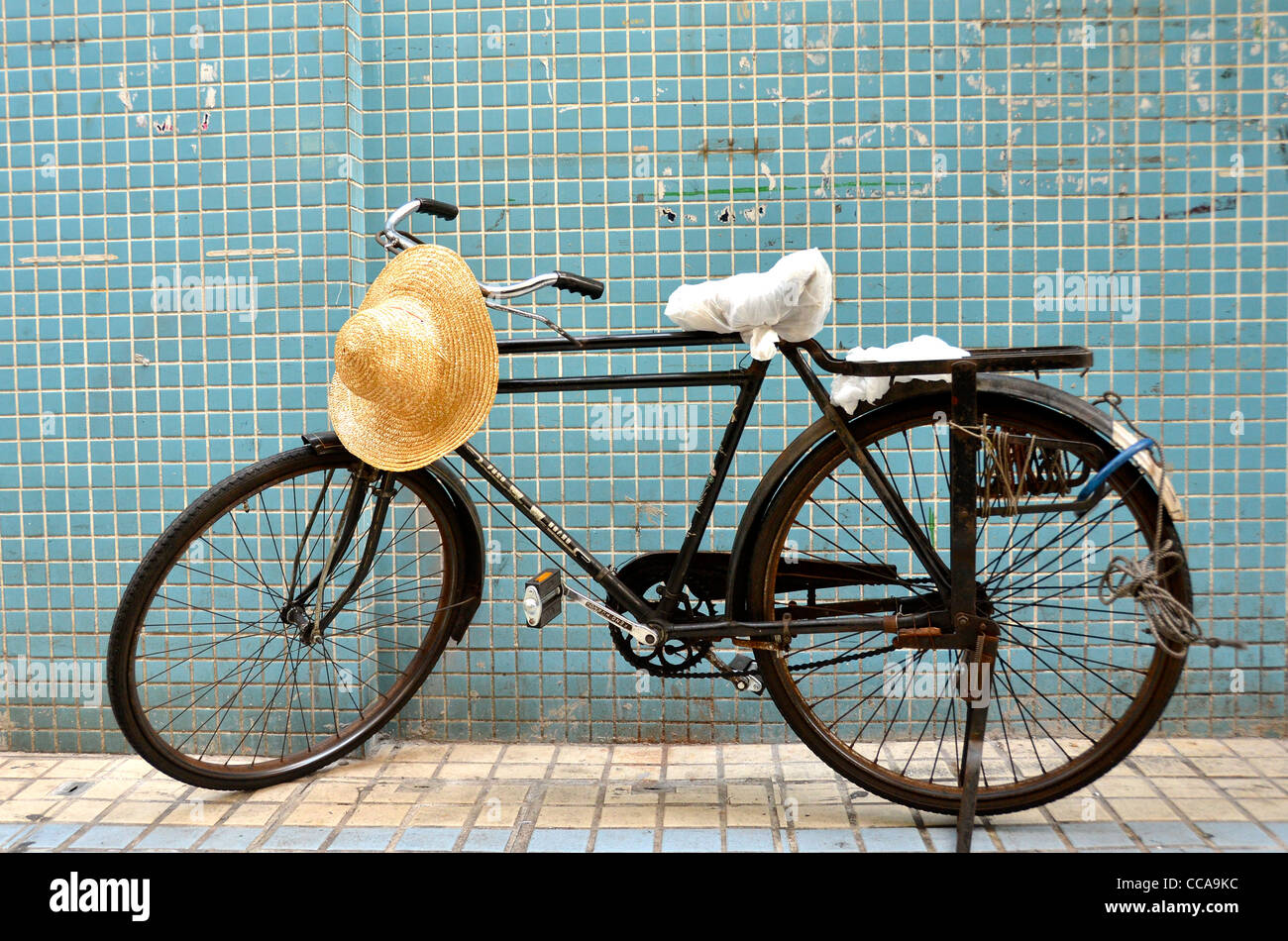 China bicycle transportation High Resolution Stock Photography and ...