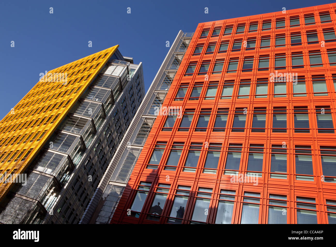 London colourful buildings hi-res stock photography and images - Alamy