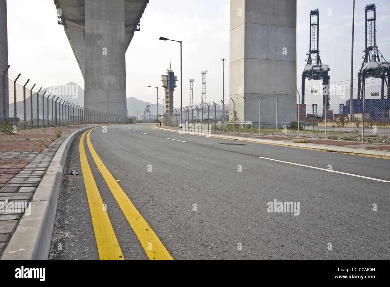 Under the bridge. Urban scene Stock Photo - Alamy