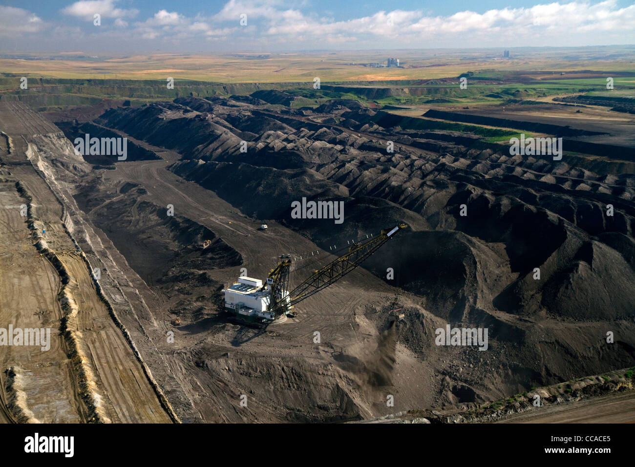 Aerial view of a dragline being used in the process of coal surface ...