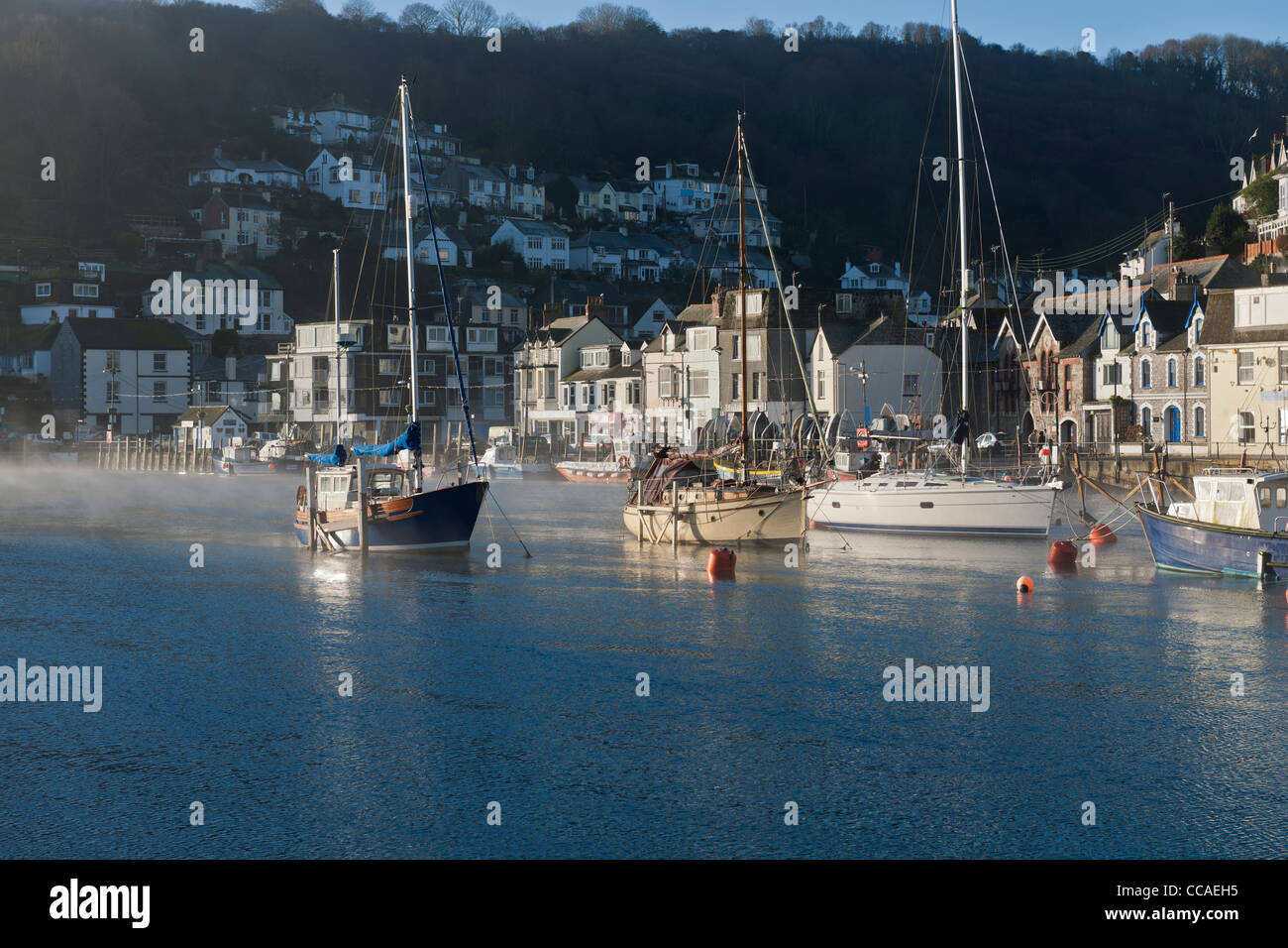 Misty harbour hi-res stock photography and images - Alamy