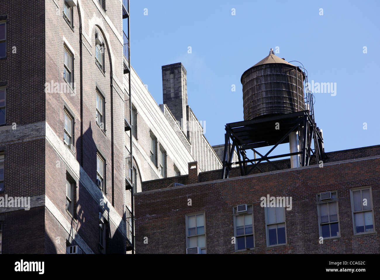 Rooftop watertank hi-res stock photography and images - Alamy