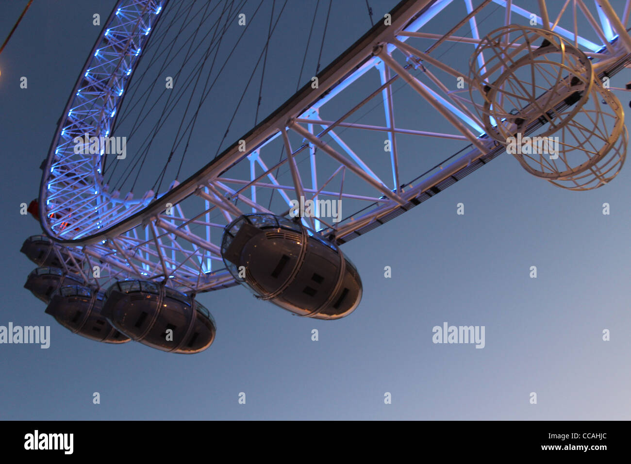 London Eye Purple Sky Stock Photo - Alamy