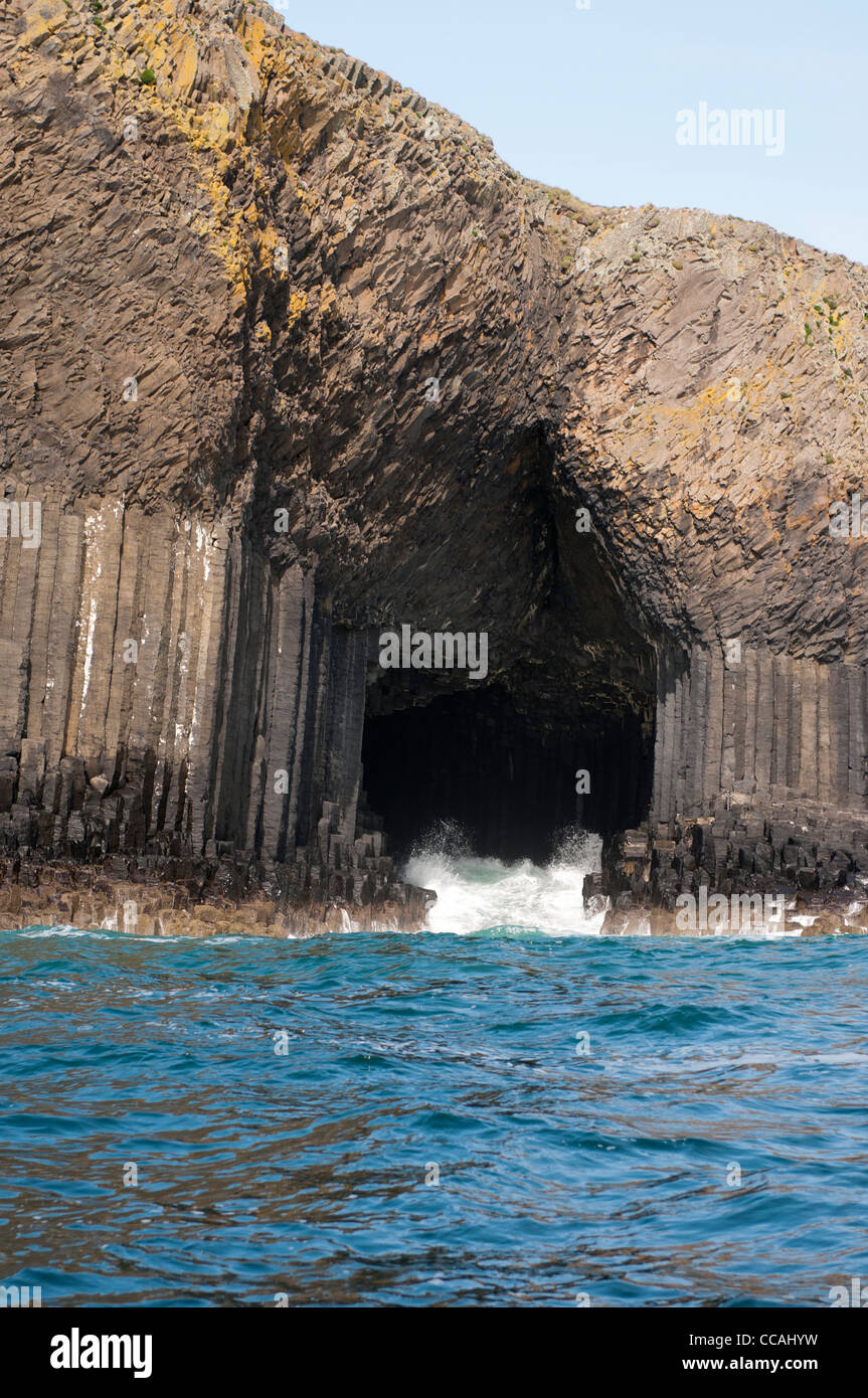 Staffa and Fingals Cave Stock Photo - Alamy