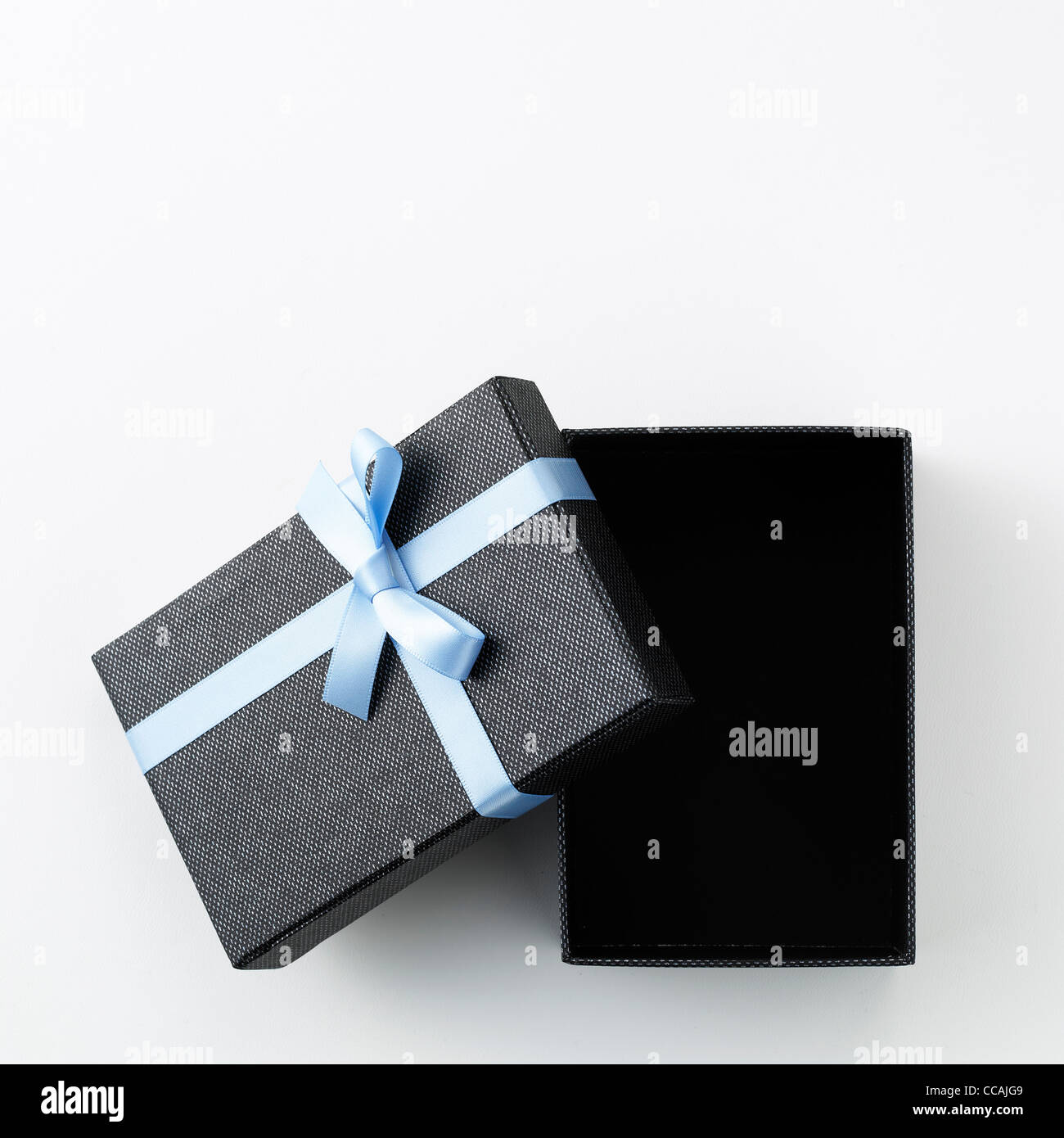 Open gift box ribbon hi-res stock photography and images - Alamy