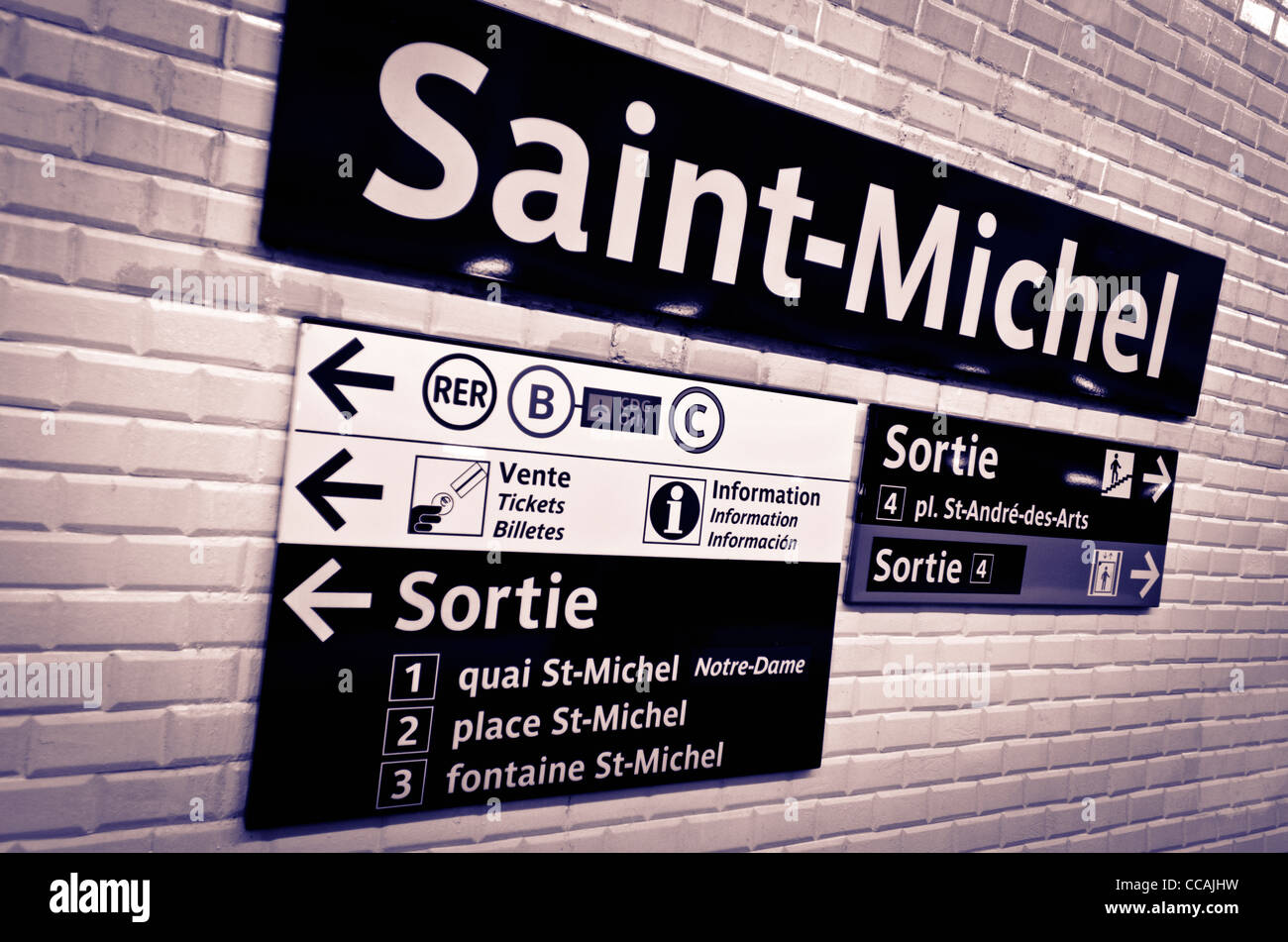 Old world paris sign hi-res stock photography and images - Alamy