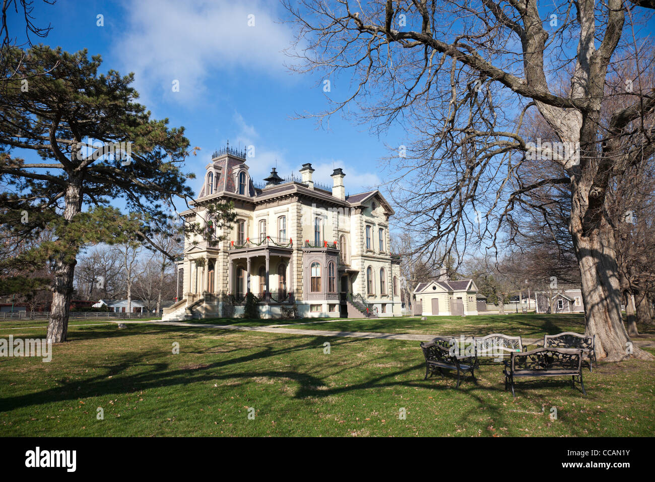 Bloomington hi-res stock photography and images - Alamy