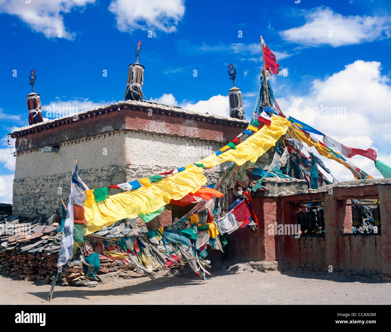 Tibetan buddhist architecture hi-res stock photography and images - Alamy