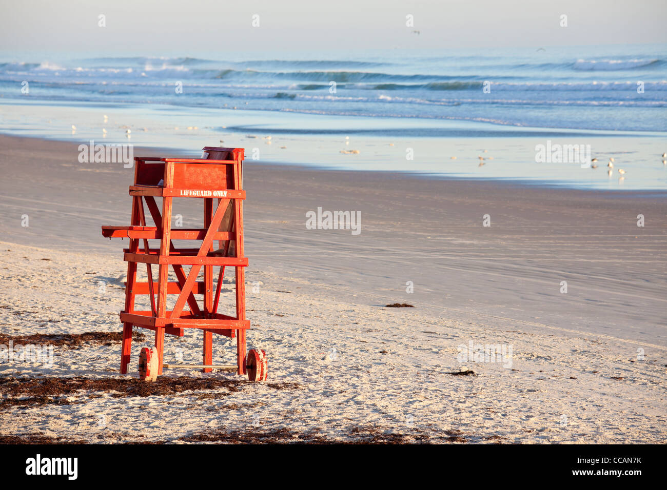 Lifeguard seat hi-res stock photography and images - Alamy