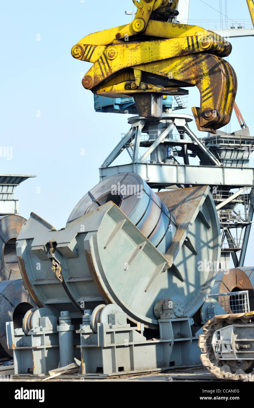 Harbor steel hi-res stock photography and images - Alamy