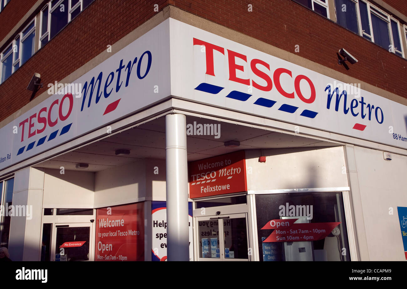 Tesco metro hi-res stock photography and images - Alamy