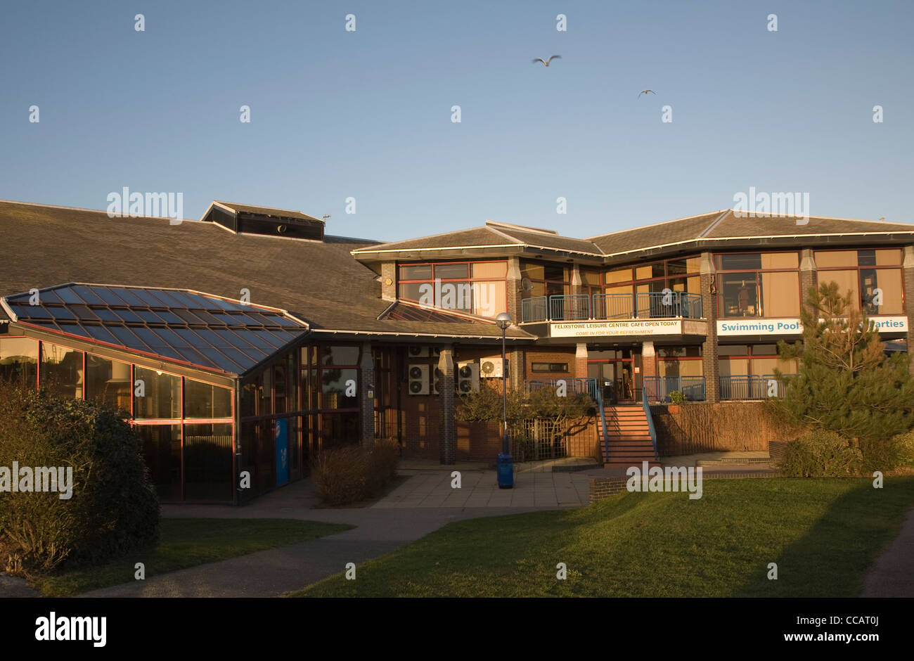 Building leisure centre hi-res stock photography and images - Alamy