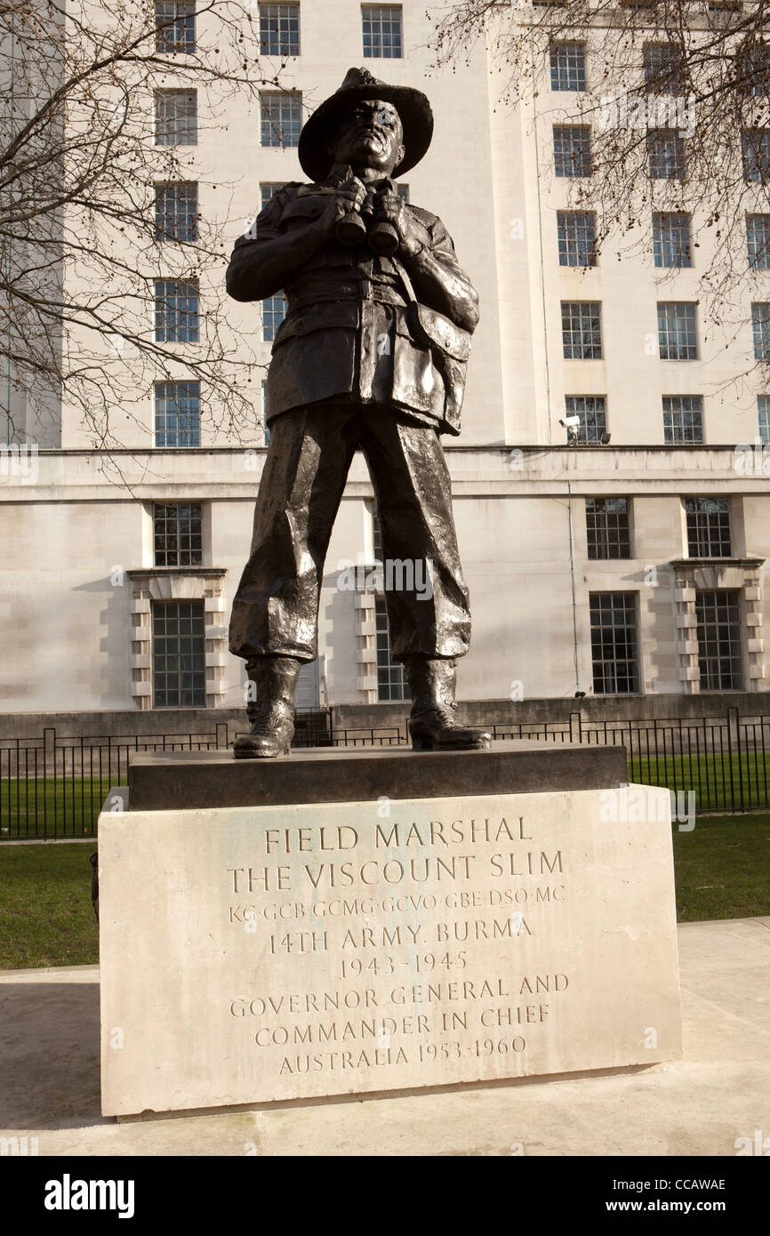 Statue of Field Marshal The Viscount Slim Stock Photo - Alamy