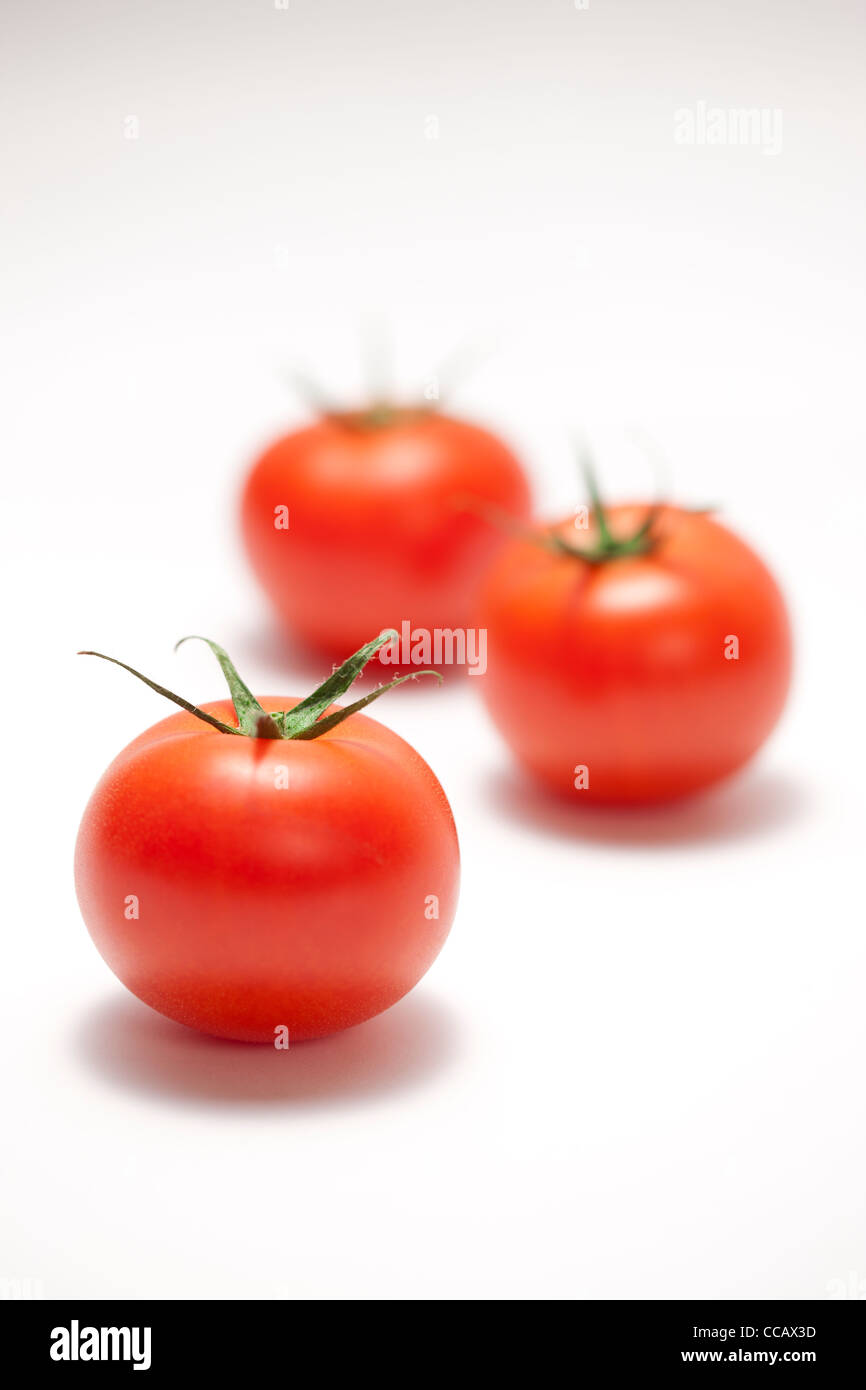 Three tomatoes three tomatoes hi-res stock photography and images - Alamy