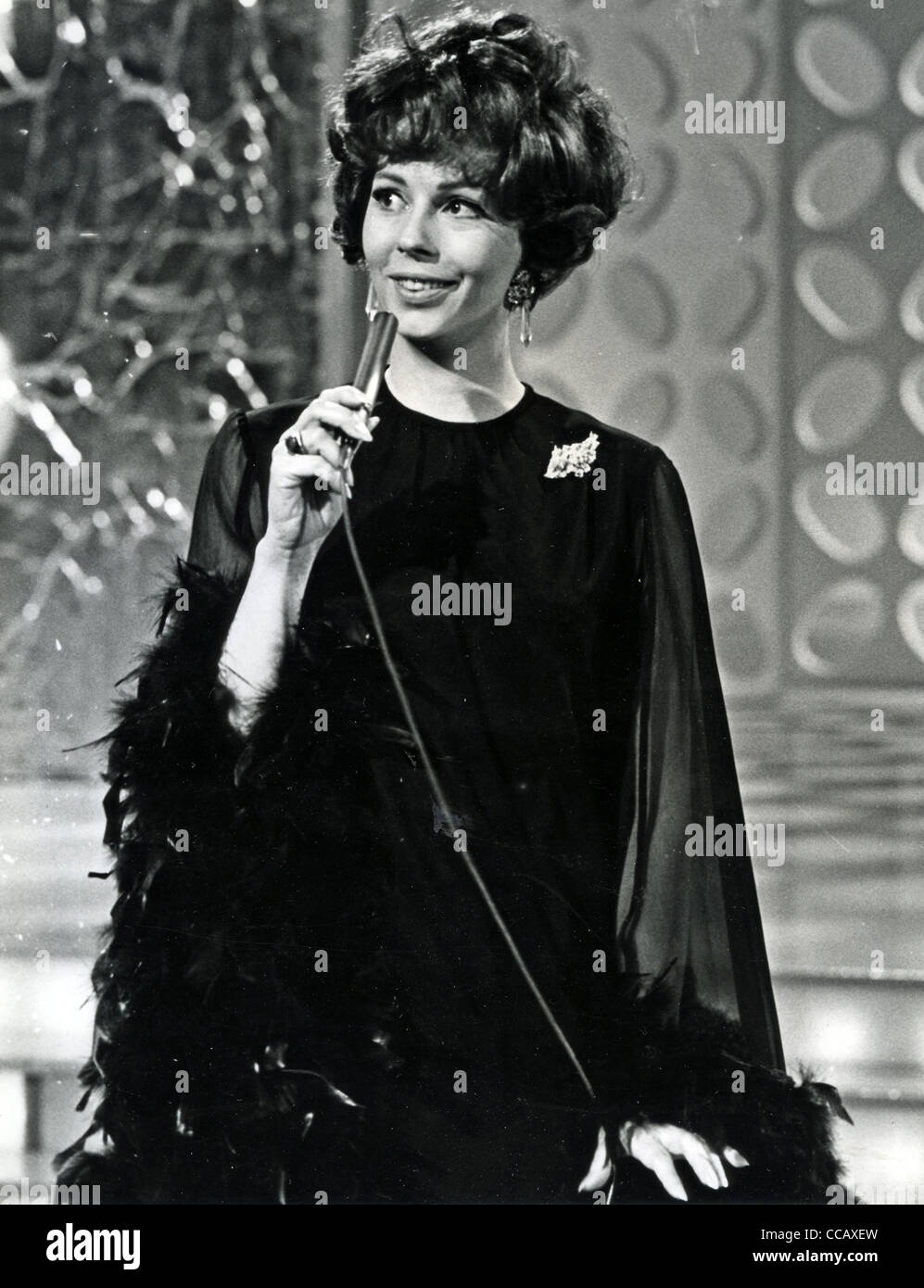 MARION MONTGOMERY (1934-2002) US-born jazz singer on a UK TV show about ...