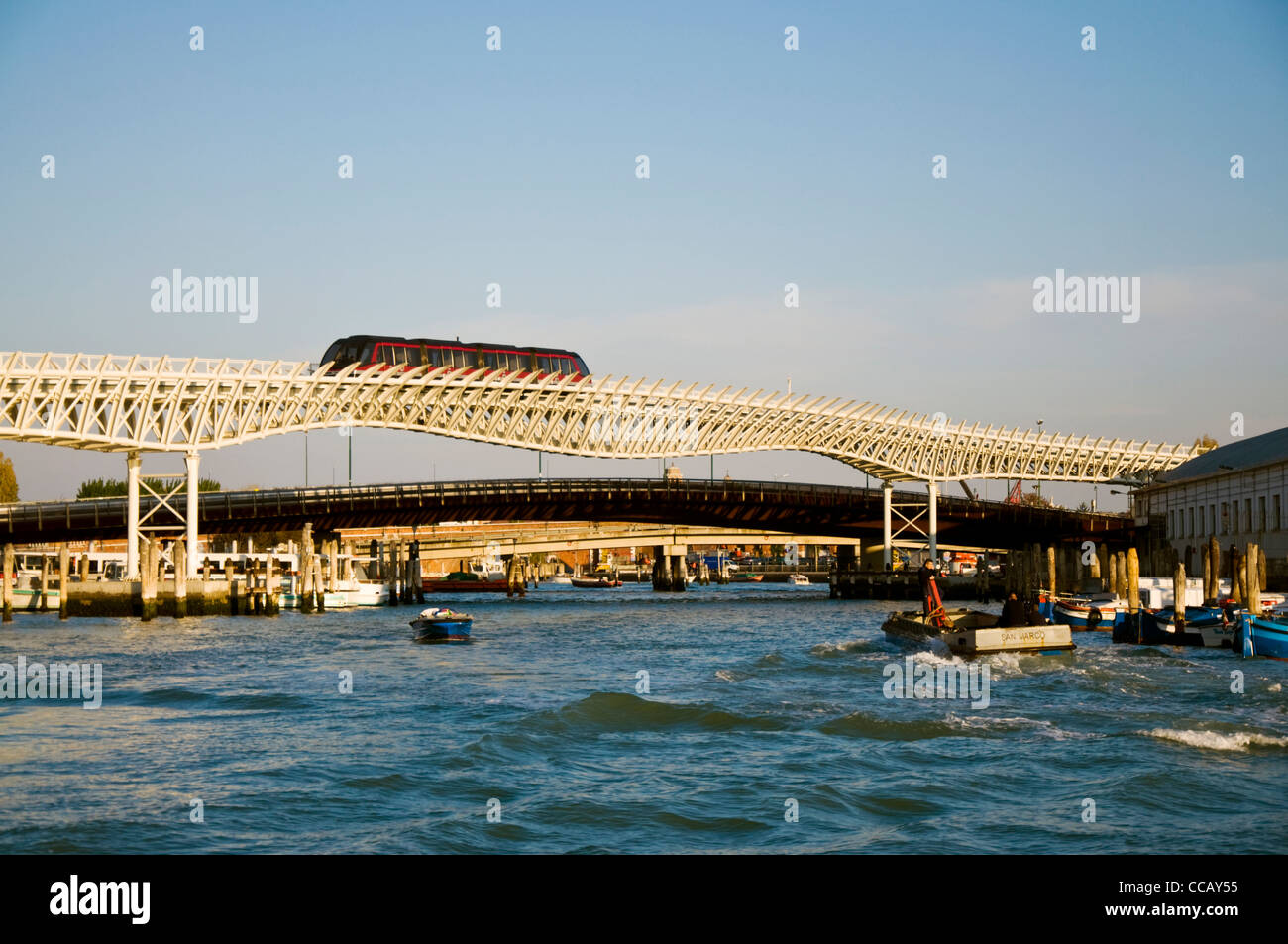 Shuttle train connecting Tronchetto with the harbour and Piazzale Roma ...