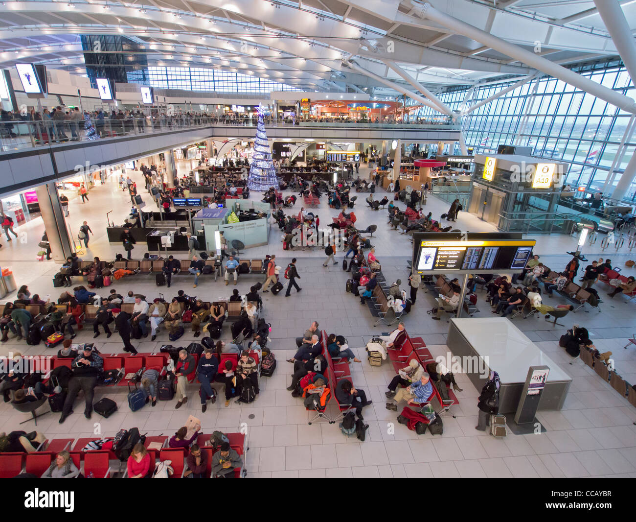 Heathrow airport terminal 5 hi-res stock photography and images - Alamy