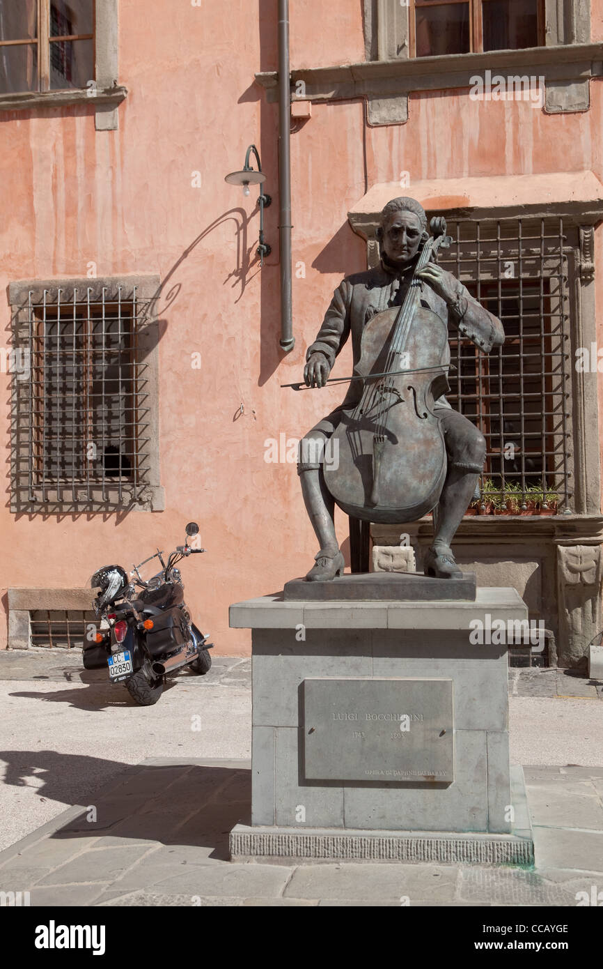 Statue of Composer and Cellist Luigi Boccherini at the famous Music ...