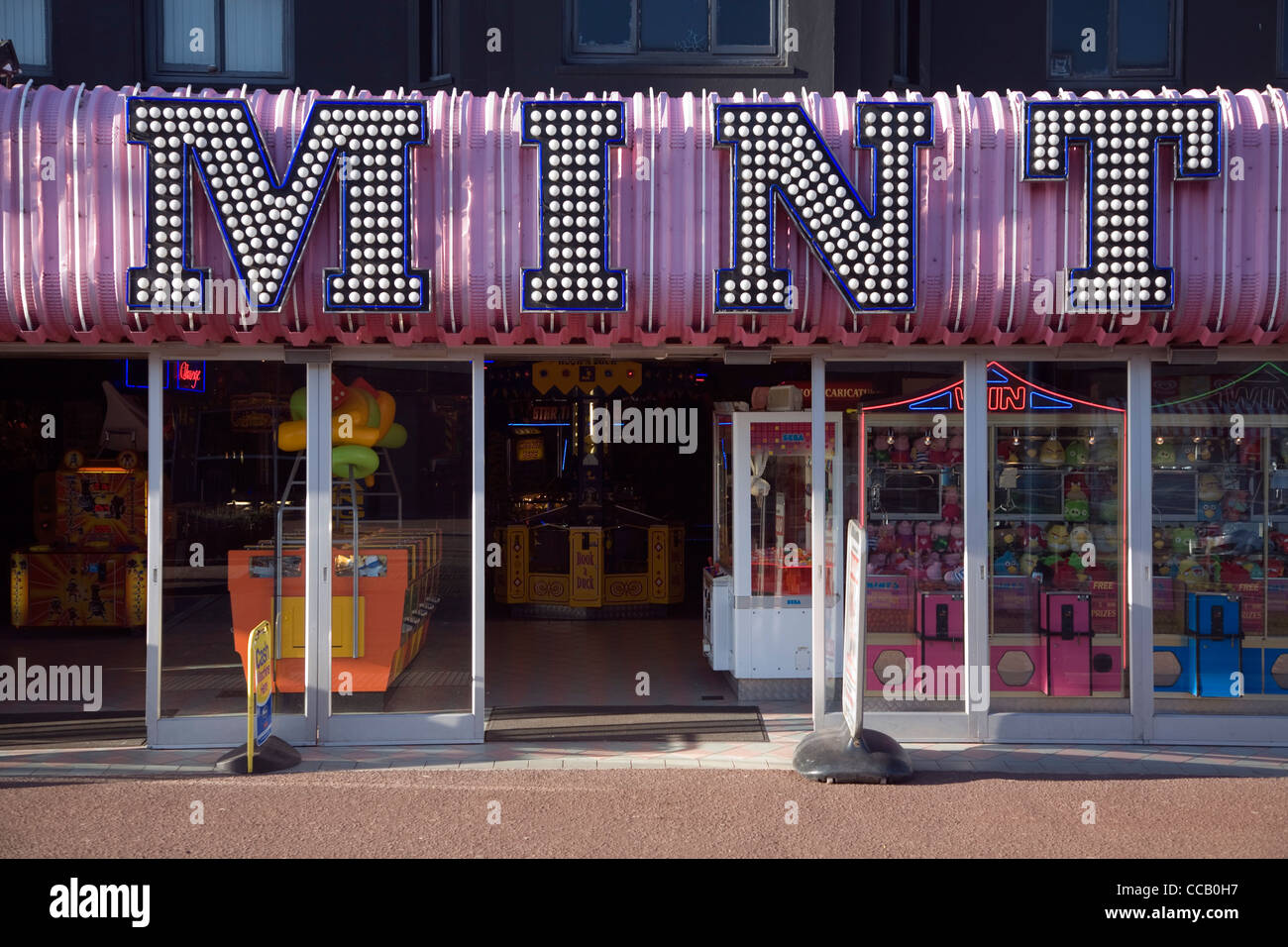 The mint arcade hi-res stock photography and images - Alamy