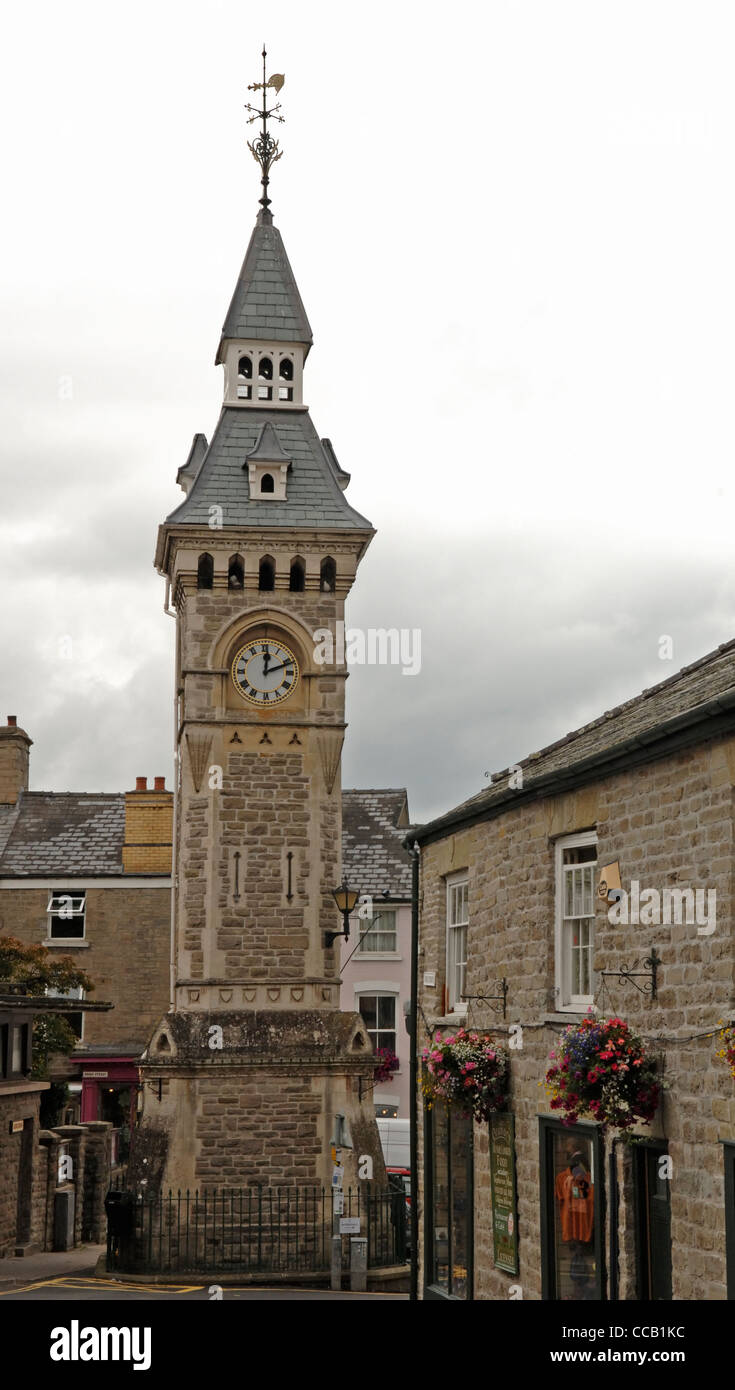 Tower of hay hi-res stock photography and images - Alamy